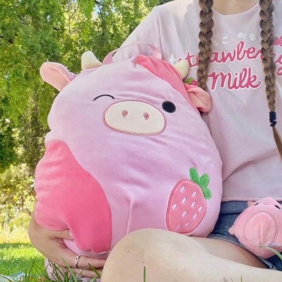 Squishmallows | Toys | New Rare Reshma Strawberry Cow Backpack ...